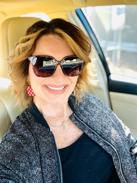 Dawn Murphy Favorites Moves, TV & Books | Likewise, Inc